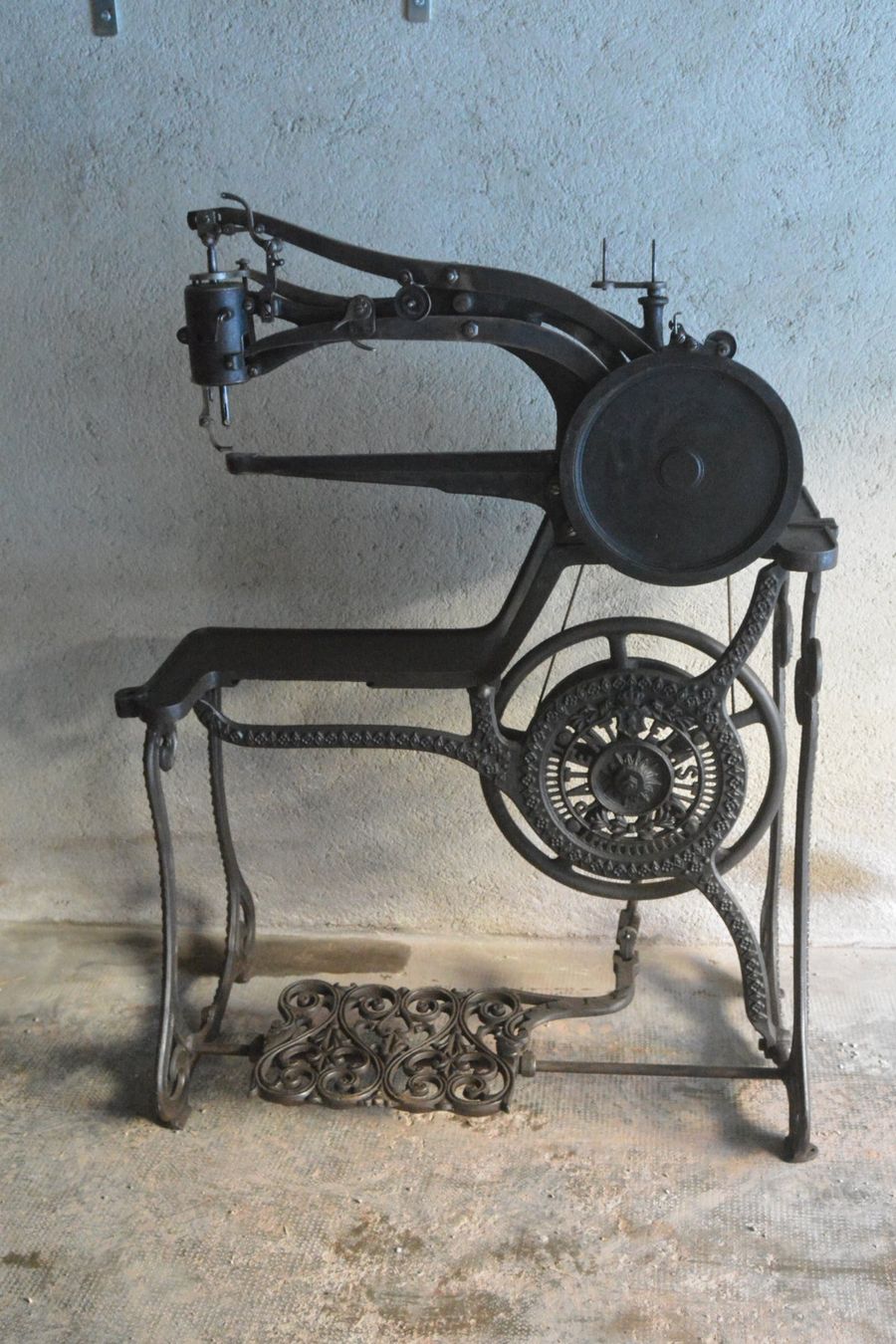 Machine à coudre Singer ancienne - Cordonier (D'occasion) à La Chaux-de ...