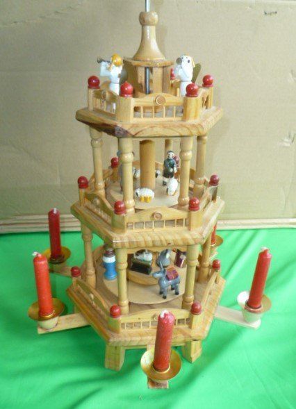 Pyramide mit Figuren der Weihnachtsgeschichte, 45 cm. Nr.1 (Gebraucht ...