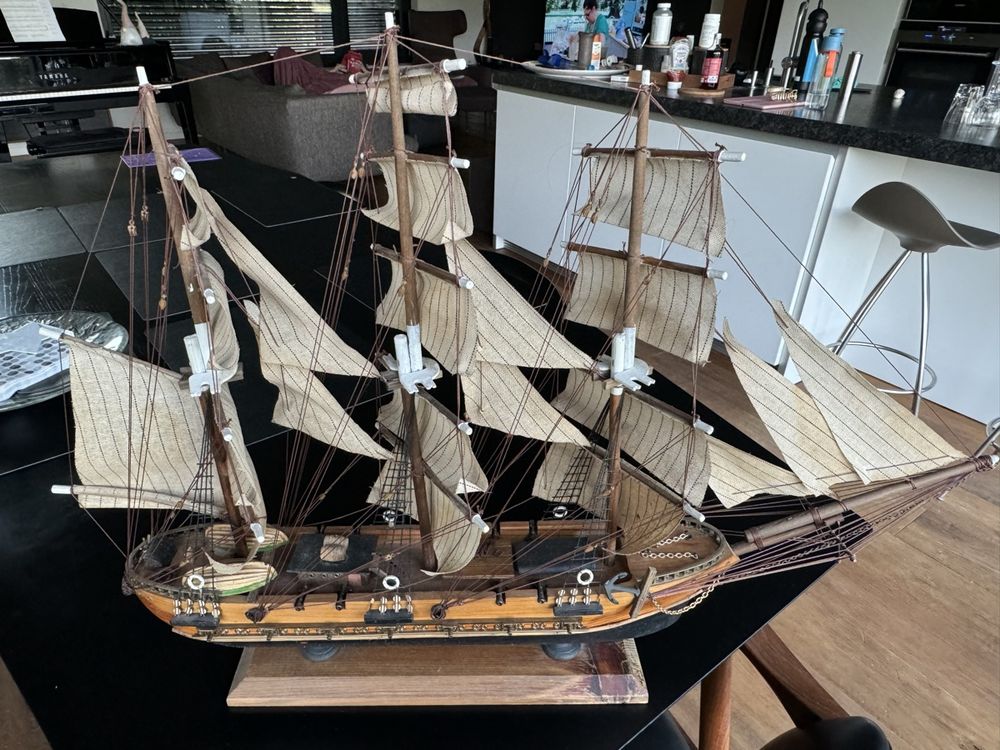 Modellschiff "Fragata Siglo XVIII" (Gebraucht) in Mägenwil für CHF 50 – nur Abholung auf Ricardo ...