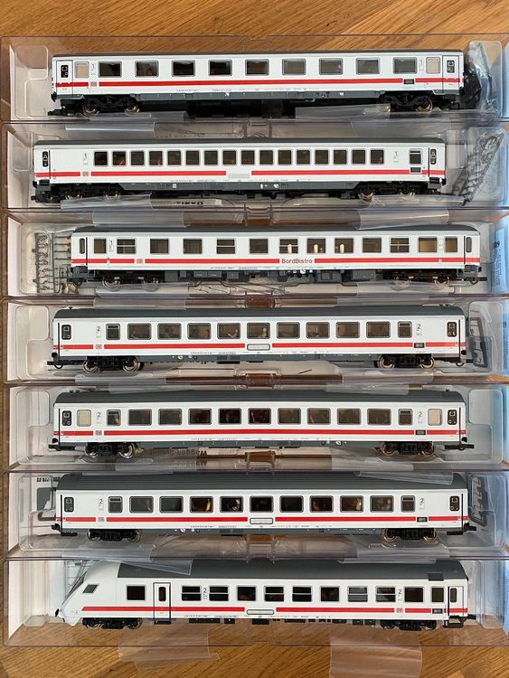 Roco DB IC 7x Wagen mit Bel.+Figuren (Gebraucht) in Biel/Bienne für CHF ...