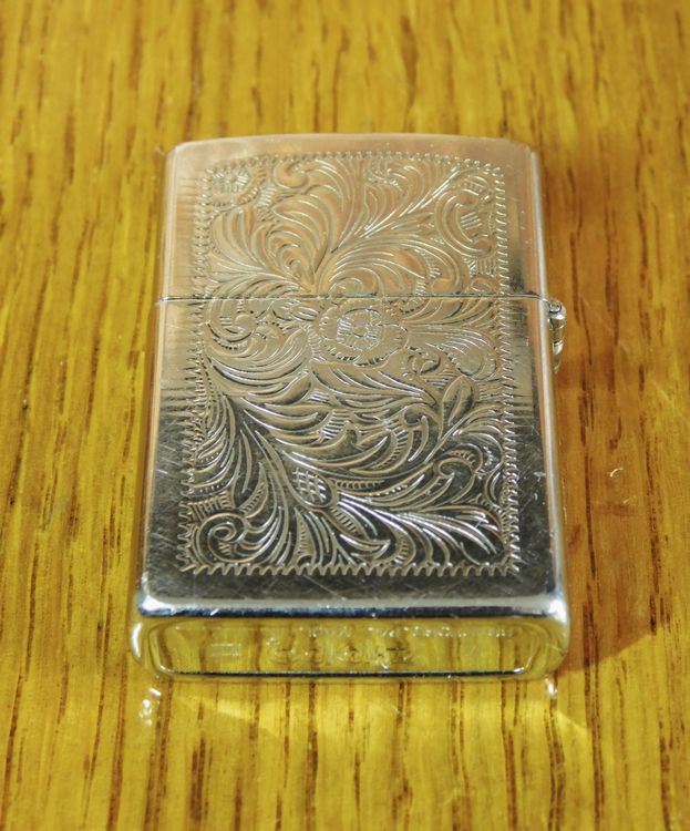 Zippo Marlboro Venezian 1998 (Gebraucht) in Emmenbrücke für CHF 40 – mit Lieferung auf Ricardo ...