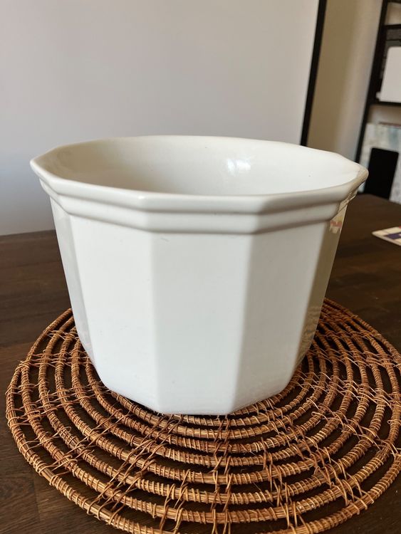 Blumenvase / Dekovase weiss (Neu (gemäss Beschreibung)) in Bern für CHF 6 – mit Lieferung auf ...