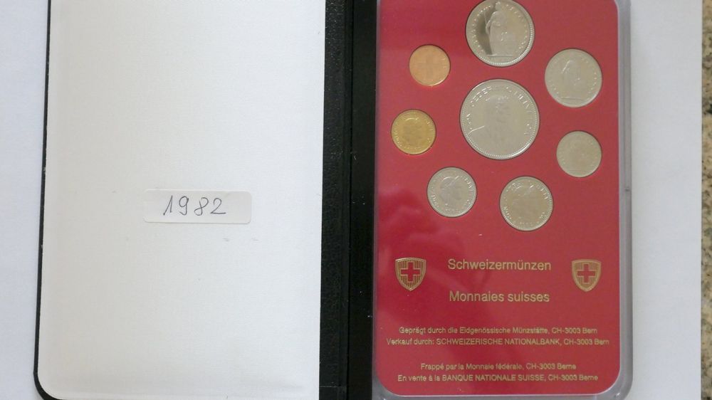 Münzsatz Schweizer Münzen 1982, Polierte Platte (Neu und originalverpackt) in Hinterkappelen für ...