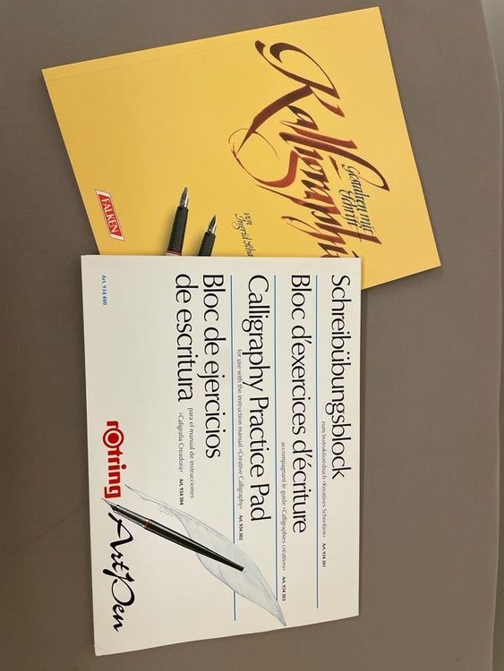 Two calligraphy books - new (Neu (gemäss Beschreibung)) in St ...