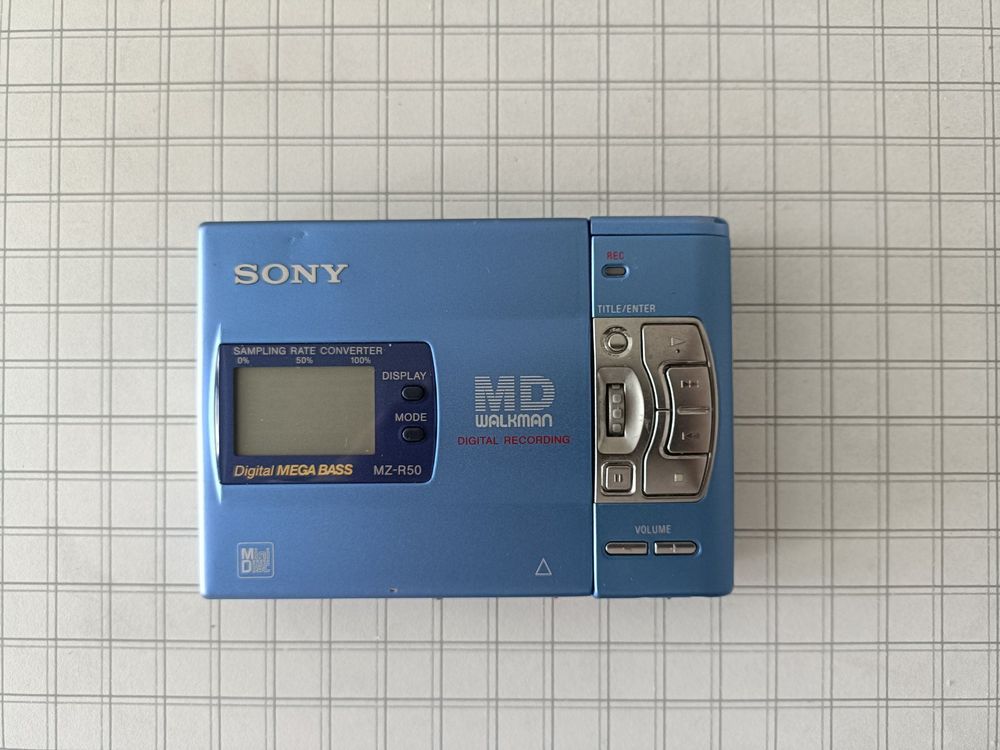 Vintage Sony MD Player/Recorder MZ-R50 und 5 Minidiscs | Kaufen auf Ricardo