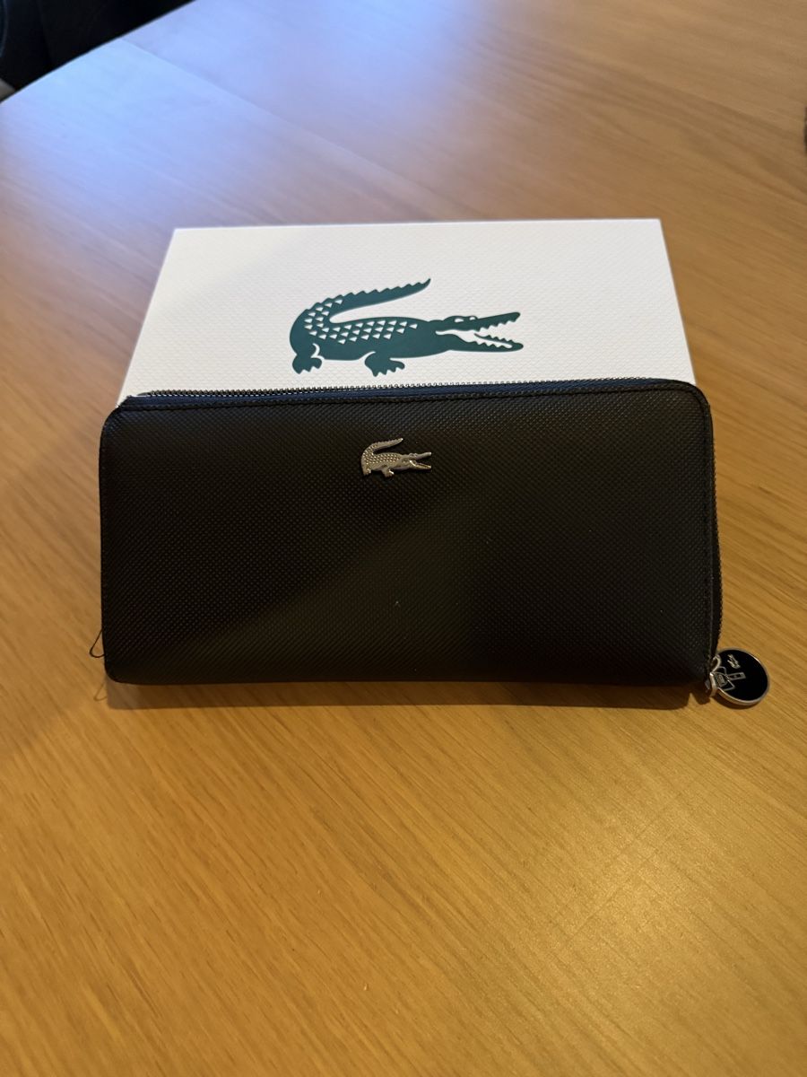 Porte-monnaie Lacoste (D'occasion) à Villars-le-Terroir pour CHF 55 ...