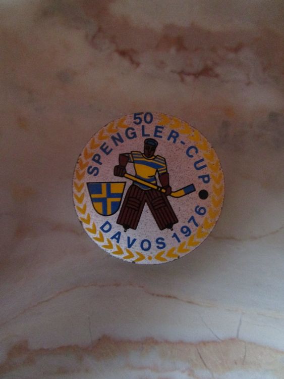 SPENGLER CUP DAVOS 1976 50 JAHRE ANSTECKER ANTIK EISHOCKEY (Gebraucht) in GUTENSWIL für CHF 45 ...