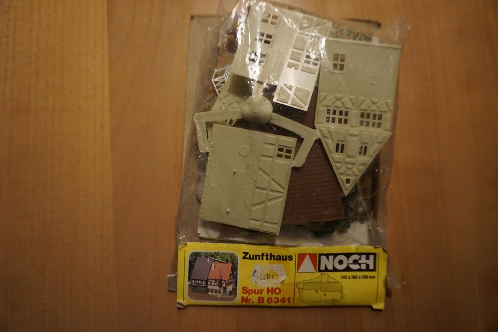 Noch 6341 = WIAD 1047 Fachwerk-Zunfthaus, passt zu Faller (Neu (gemäss ...
