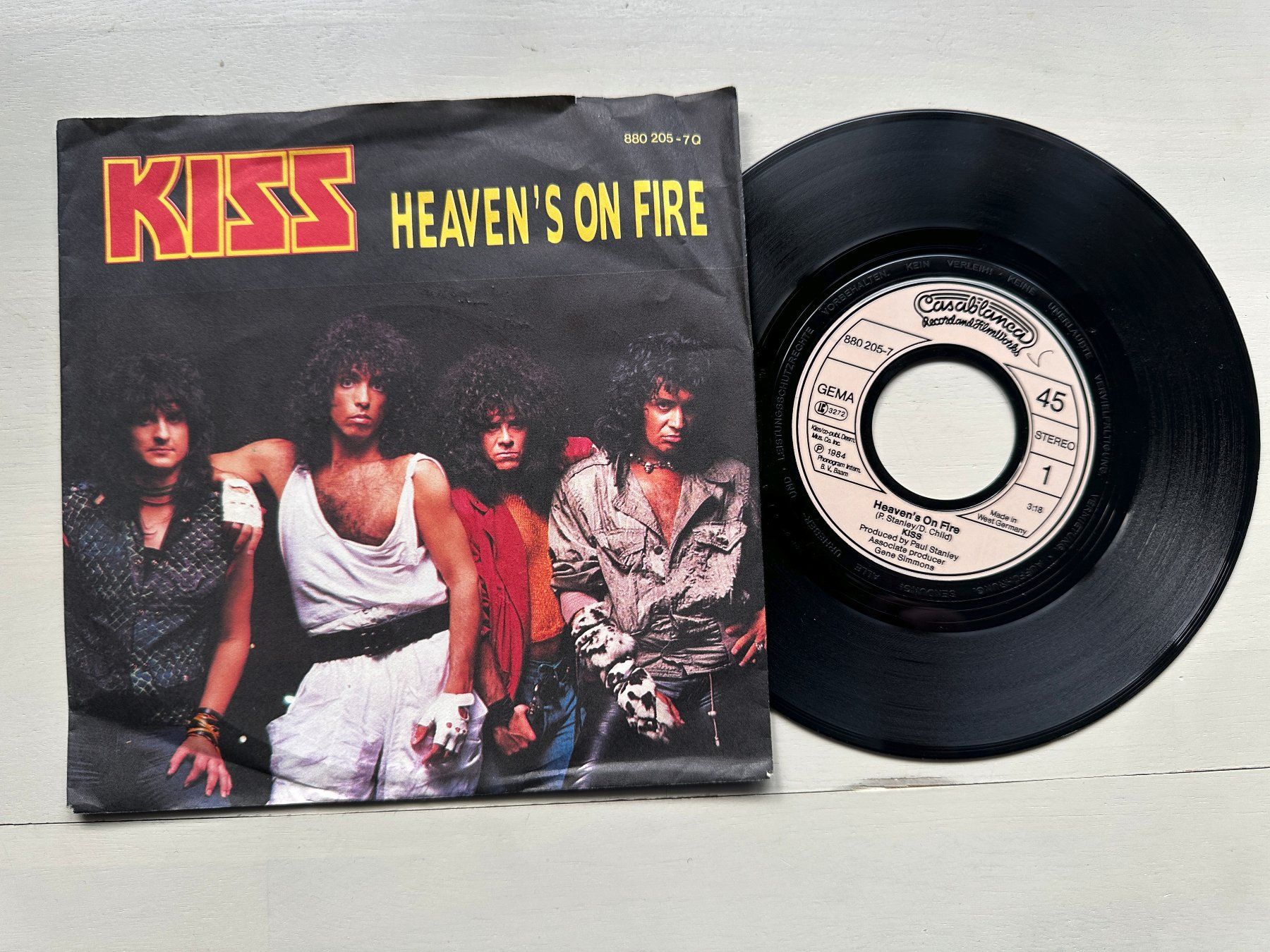KISS GENE SIMMONS PAUL STANLEY rare Heaven's on fire Single (Gebraucht ...