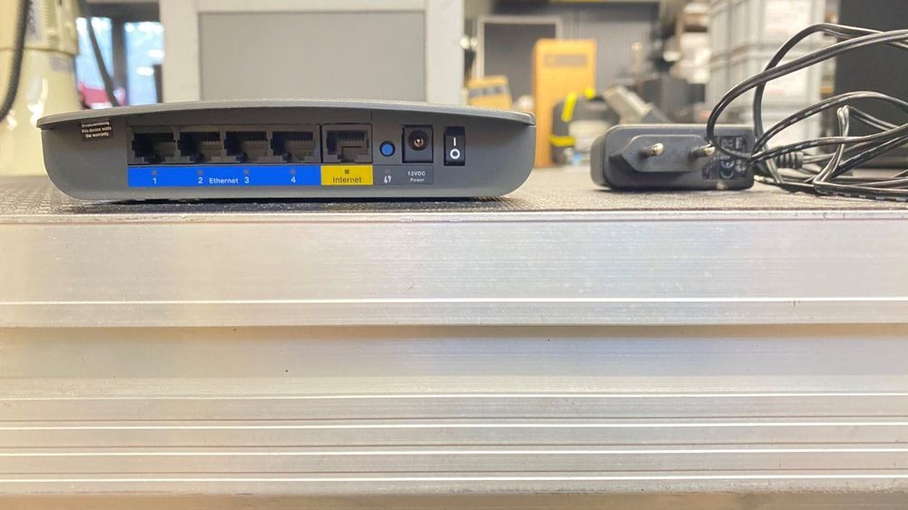 CISCO LINKSYS E900 N300 WiFi/WLAN ROUTER | Kaufen auf Ricardo