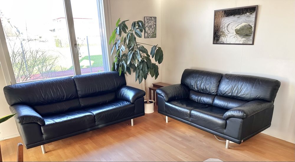 2er und 3er Ledersofas von Nicoletti (Gebraucht) in Villigen für CHF 56 – nur Abholung auf ...