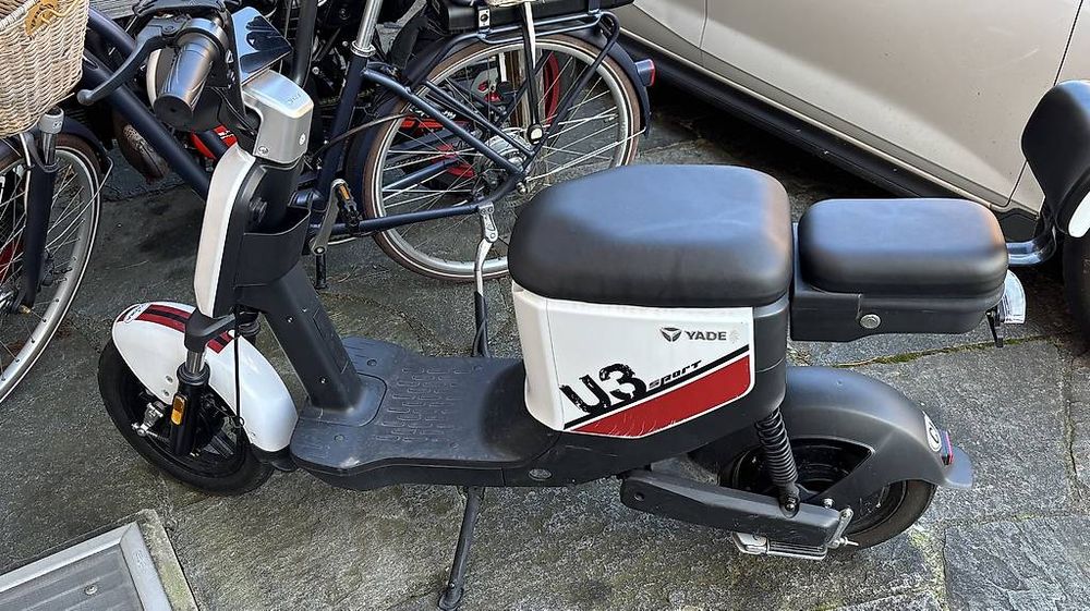 Yadea U3 E-Roller 20 km/h | Kaufen auf Ricardo