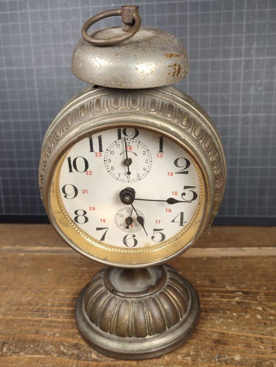 Wunderschöner alter seltener Wecker (Gebraucht) in Gelterkinden für CHF ...