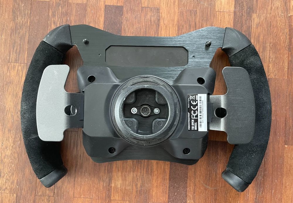 Thrustmaster TX Racing Wheel Base mit Pedalen und Lenkrad | Kaufen auf ...