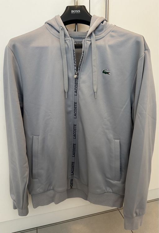 Lacoste Trainingsjacke Gr. L (Gebraucht) in Tägerschen für CHF 16 – mit Lieferung auf Ricardo kaufen