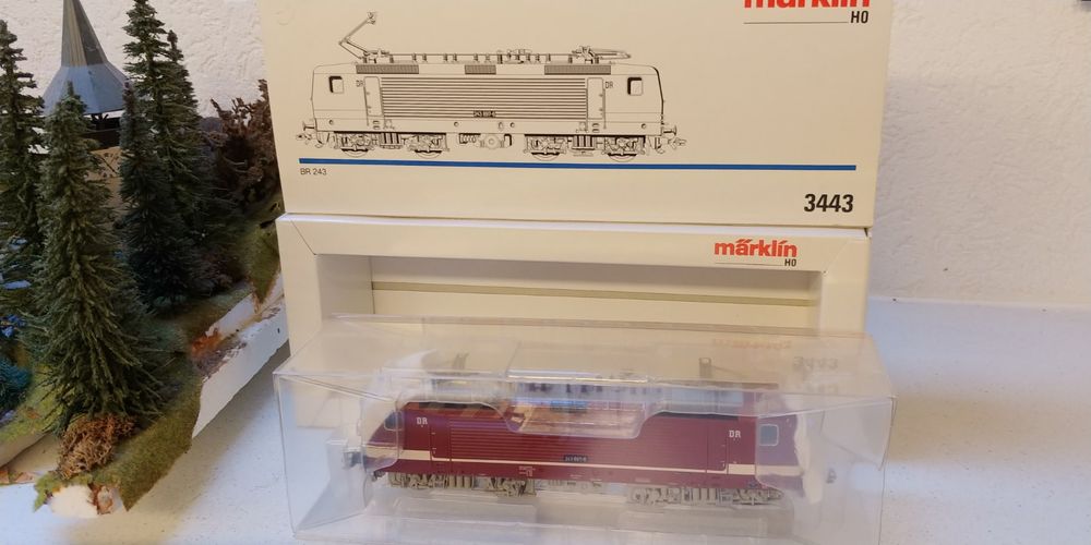 Märklin BR 243 mit 3 Personenwagen HO (Gebraucht) in Waltenschwil für ...