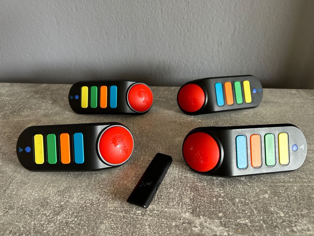 BUZZ PS3 & PS2 / 4 Controller / Bluetooth Toongle (Gebraucht) in ...