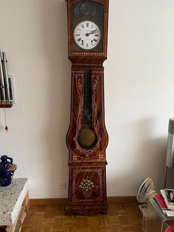 Antike Burgunder-Standuhr (Gebraucht) in Muri AG für CHF 160 – nur Abholung auf Ricardo kaufen