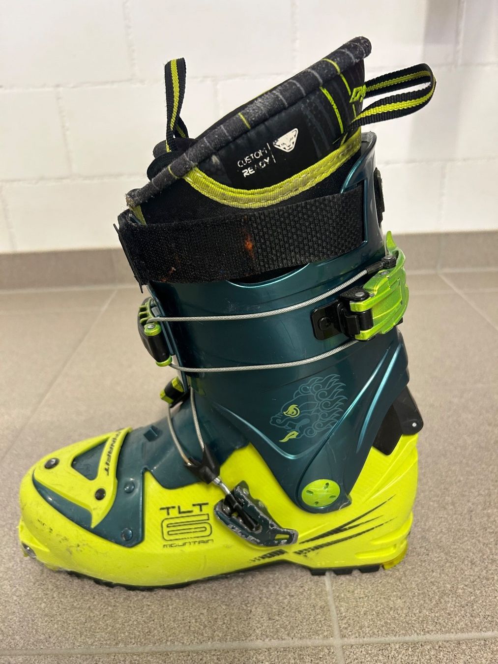 Skitourenschuh Dynafit TLT6 (D'occasion) à Ibach pour CHF 59 – avec ...