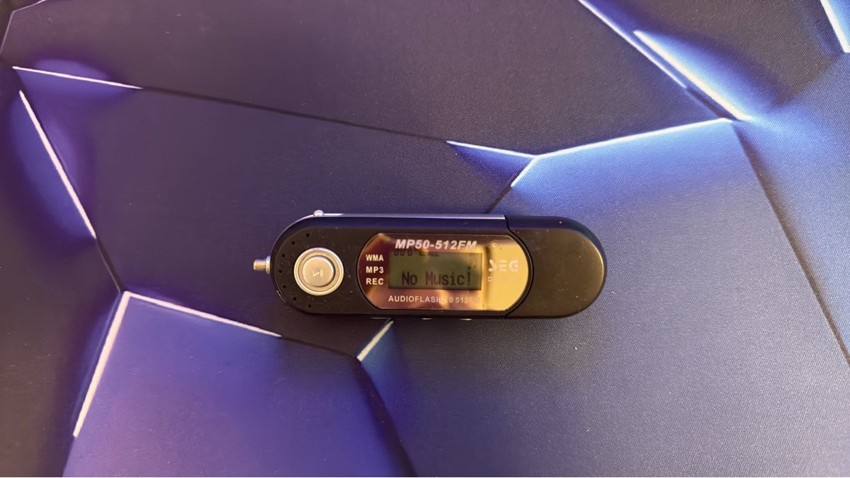 MP3-Player AUDIOFLASH MP50-512FM - Retro Feeling pur! (Gebraucht) in ...