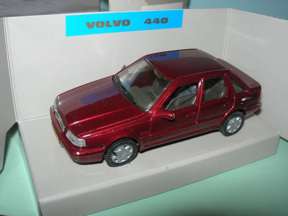 Volvo 440 1994 rot * Doorkey 1:43 (Neu und originalverpackt) in ...