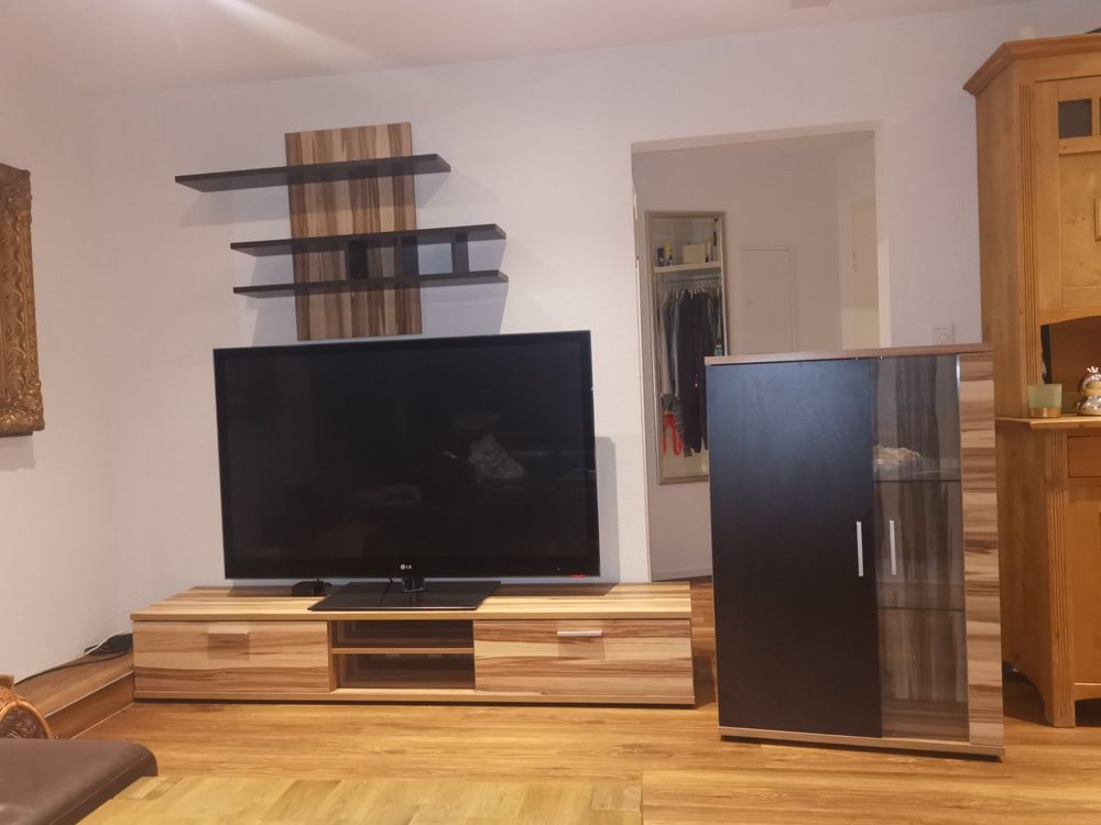 Vitrine inkl. TV-Möbel und Regale (Wohnwand) (Gebraucht) in Burg AG für ...
