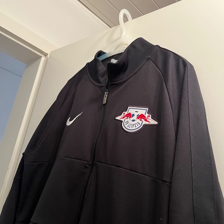 RB Leipzig Nike Jacke Trikot (Gebraucht) in Winterthur für CHF 41 – mit ...