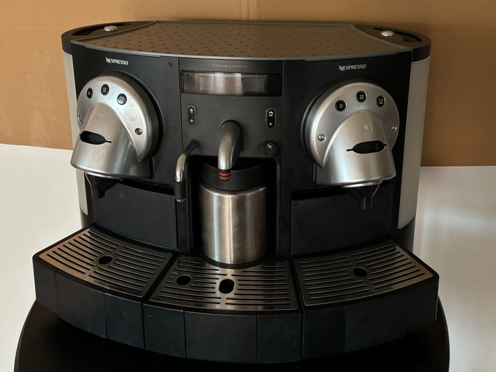 Nespresso Professional CS220 Gemini (Gebraucht) in Wahlen b. Laufen für ...