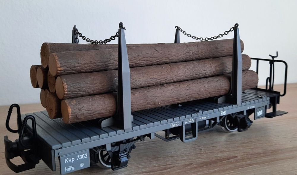 LGB 45140 RhB-Rungenwagen Kkp 7363 mit Holzladung (Gebraucht) in Winterthur für CHF 135 – mit ...