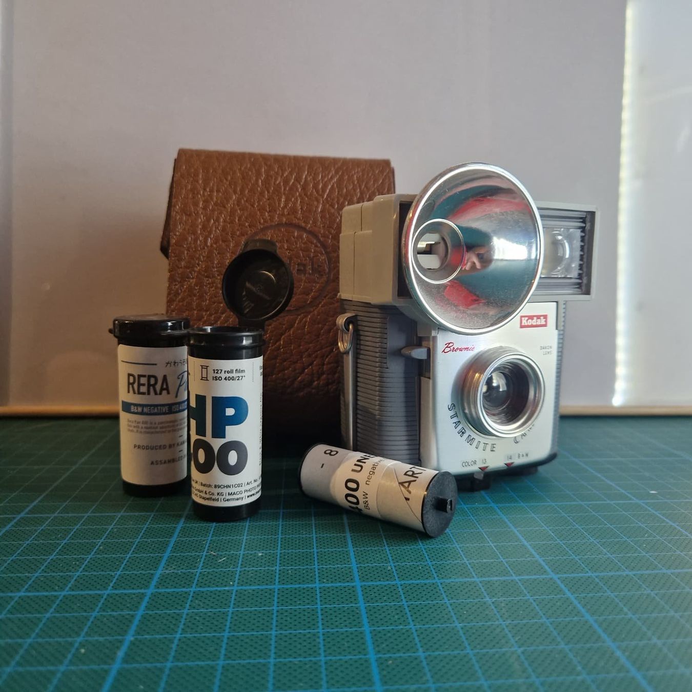 Kodak Brownie Starmite Appareil Photo Vintage + Pellicule (D'occasion ...