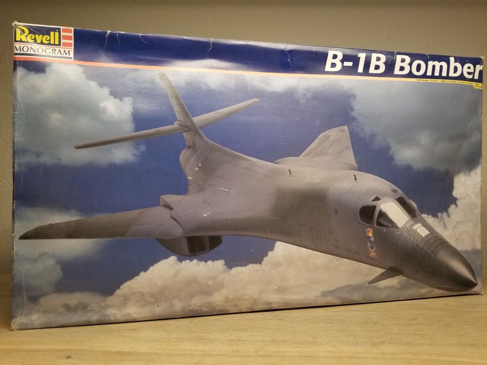Revell Monogram 85-4900 B-1B Bomber mit viel Zubehör (Neu und ...