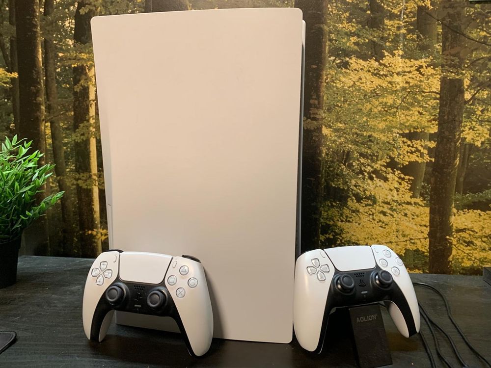 PS5 Disc Version mit 2 Controller (Gebraucht) in Luzern für CHF 309 ...