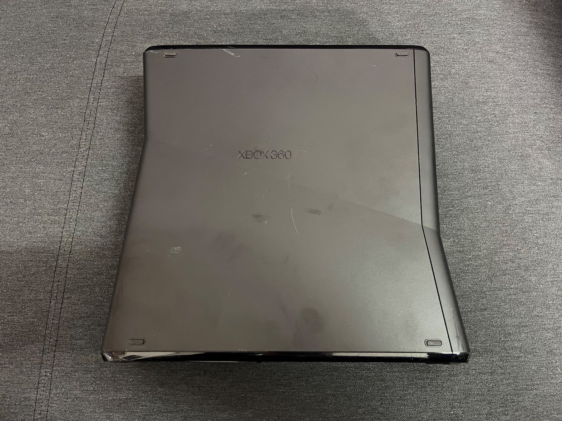 Xbox 360 S 300 GB Konsole ohne Zubehör, Ersatzgerät (Gebraucht) in ...