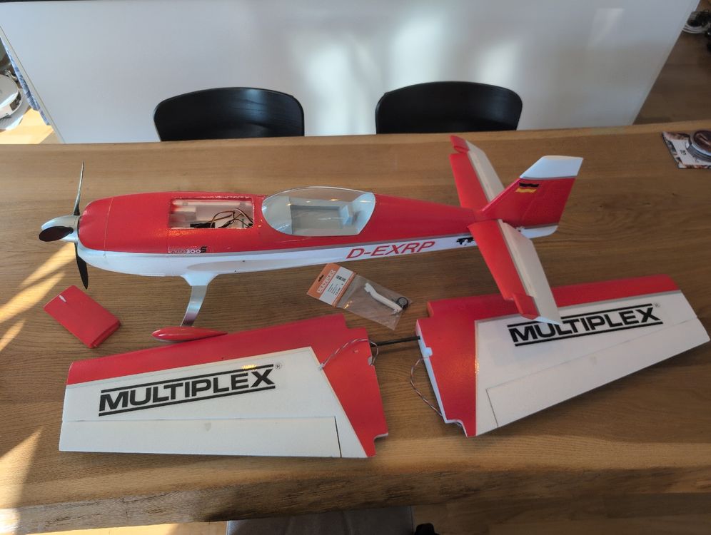 Multiplex Extra 300S, kaum geflogen (Gebraucht) in Neudorf für CHF 90 ...