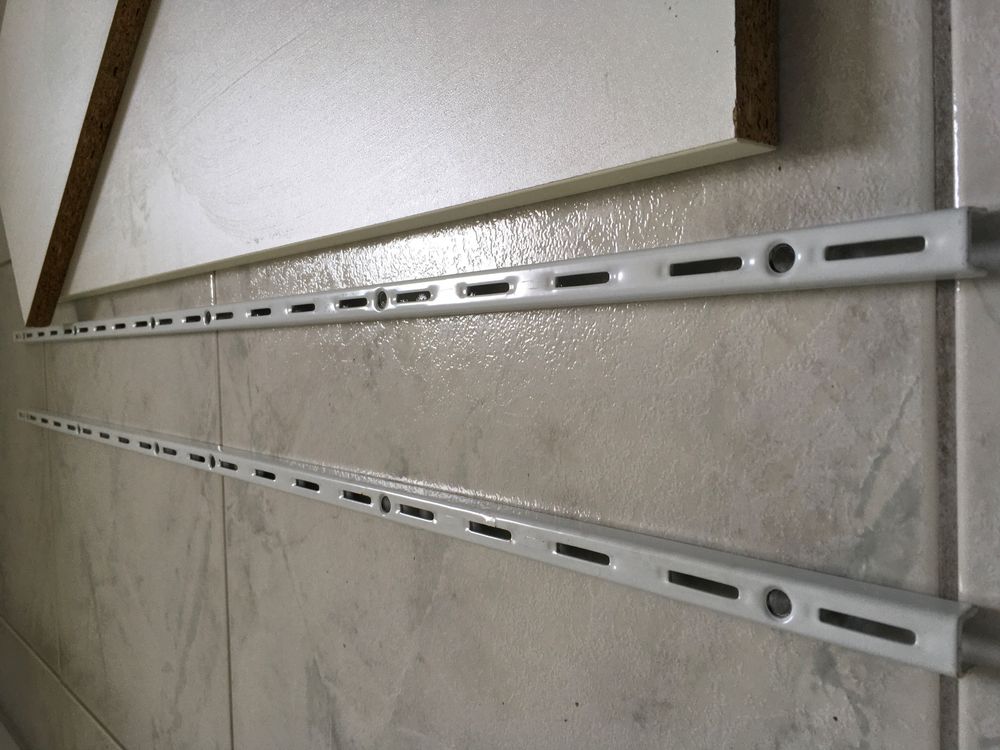 Variables Bücherregal (Gebraucht) in Freienwil für CHF 15 – nur ...