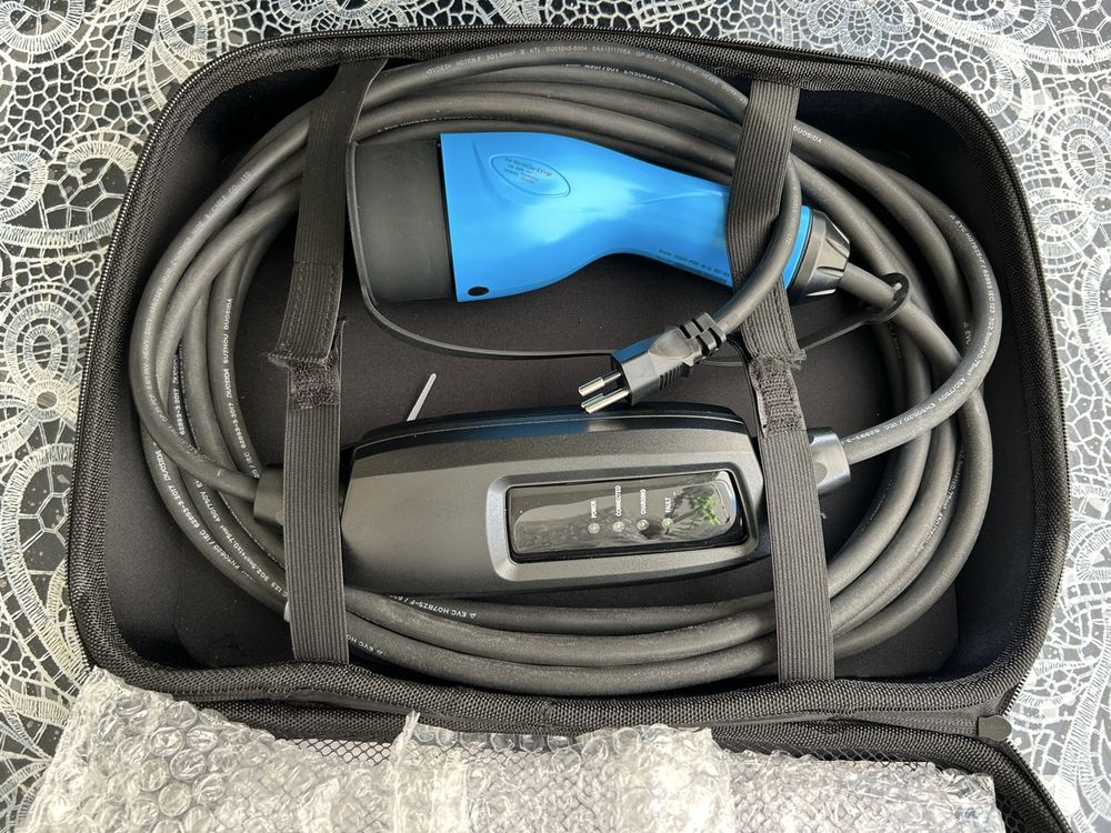 Original neu verpackt DSL Ladekabel für 230V Steckdose E-Aut (Neu und ...