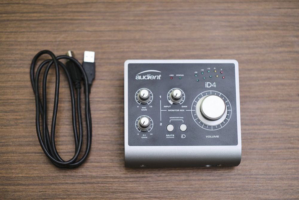 Audient ID4 Audio-Interface USB (Gebraucht) in Flims Waldhaus für CHF ...