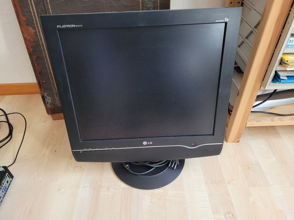 LG FLATRON M1917A / Monitor TV | Kaufen auf Ricardo