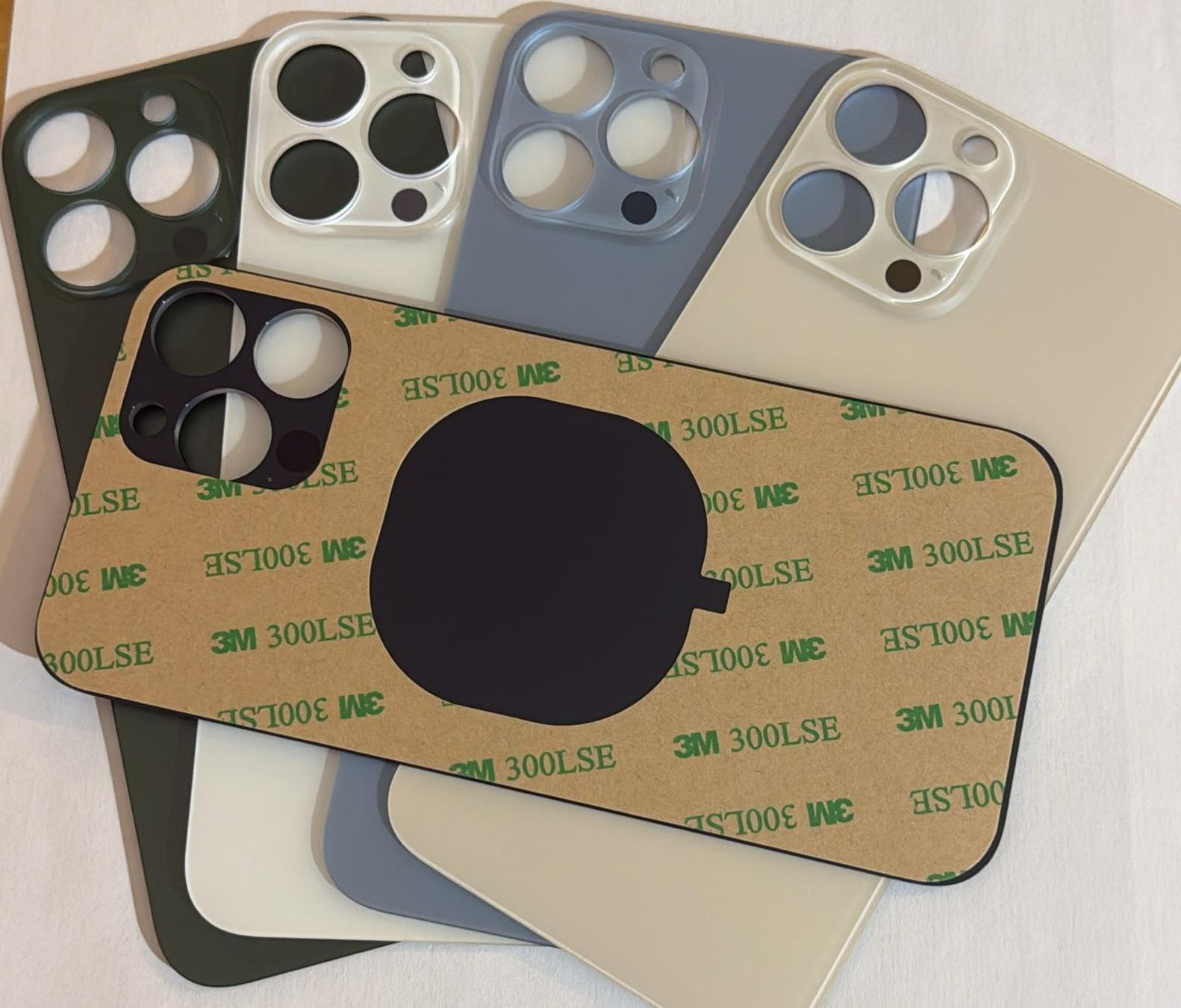 Coque arrière 13 pro max . (Neuf avec emballage d'origine) à Leukerbad ...