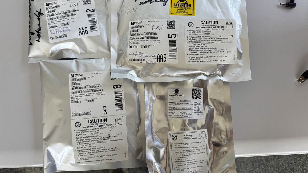 Hochleistungs LED / Elektronische Bauteile (Neu und originalverpackt ...
