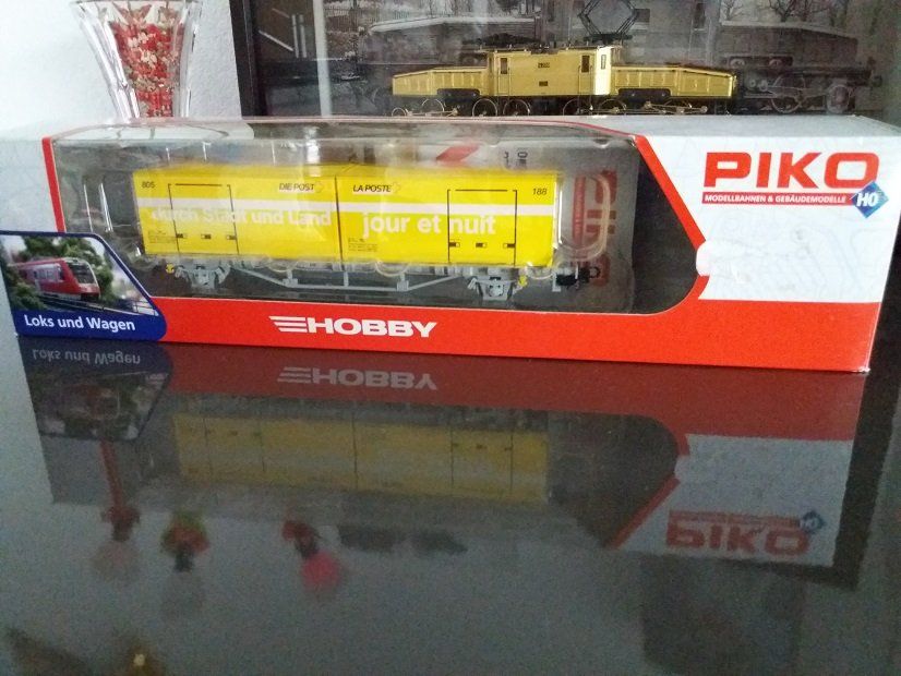 Piko HO 57726. Wagon avec 2 containers Poste Nr.188 /805 (Neu und ...