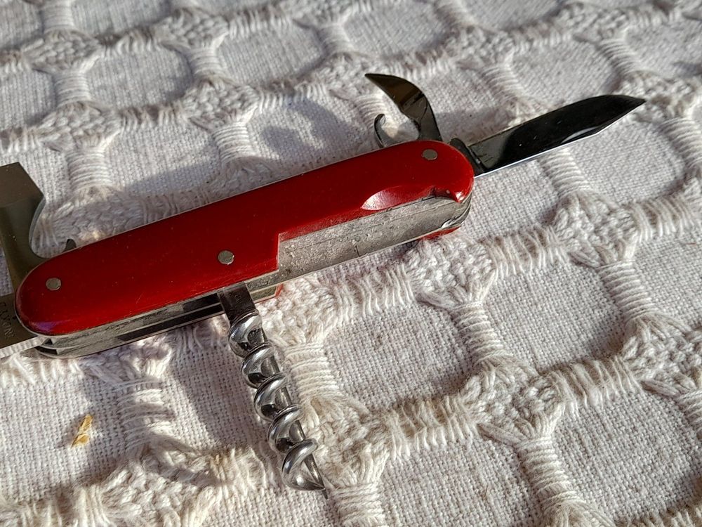 Taschenmesser Inoxyd Armee Suisse mit Uhren Logo Helvetia (Gebraucht ...