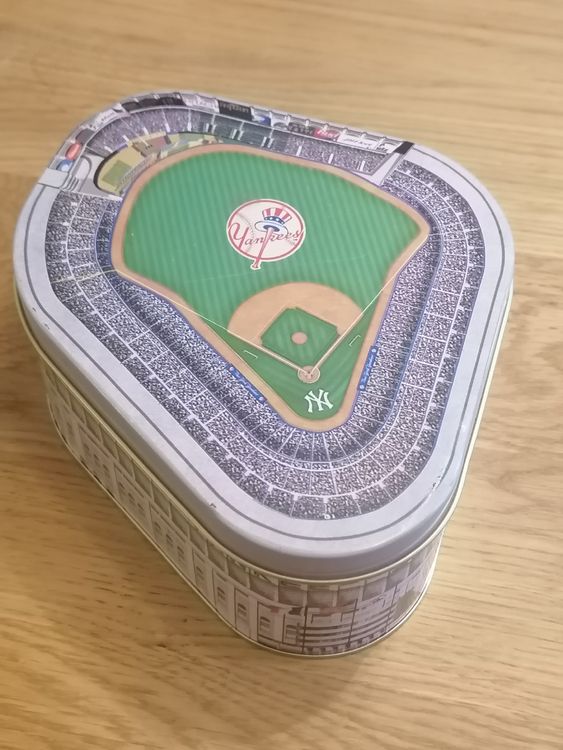 Yankee Stadium Blechdose - Stadia Tins - (Gebraucht) in Basel für CHF 9 ...