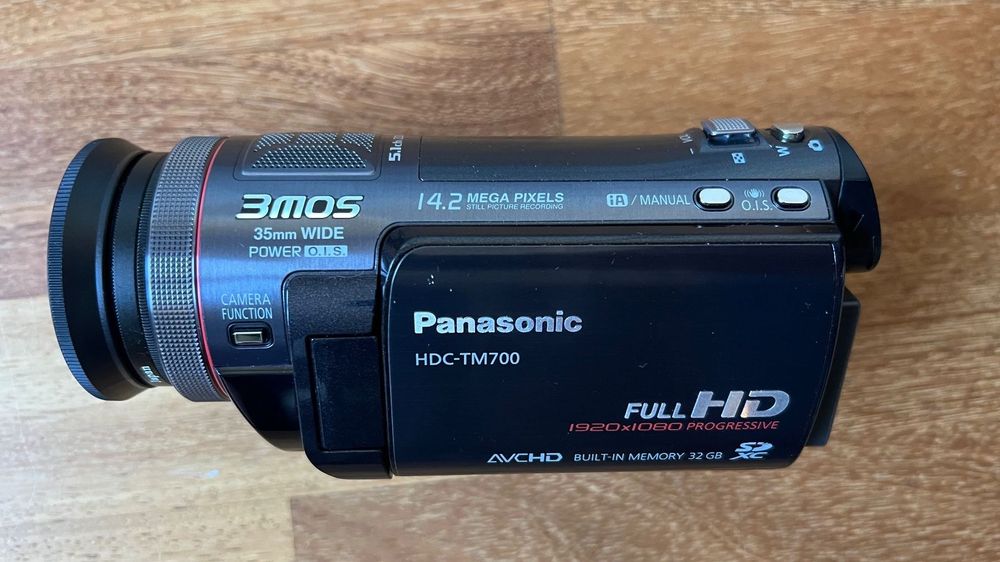 Panasonic HDC-TM700 Full-HD Camcorder mit Rode Videomic (Gebraucht) in Biel für CHF 61 – mit ...