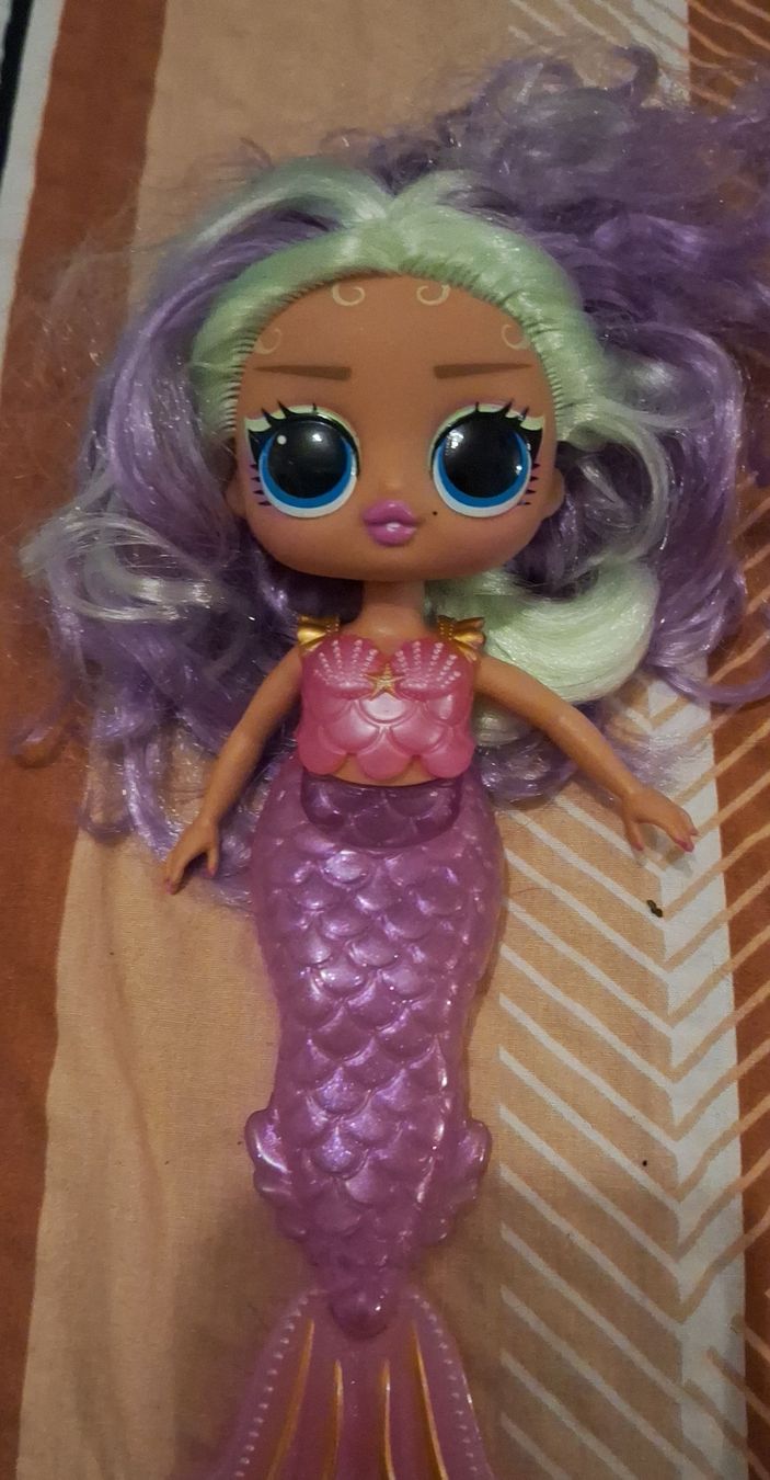 Poupée LOL Surprise Remix Hair Flip Sirène - Collection! (D'occasion) à ...