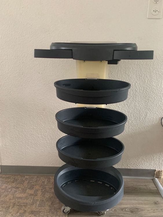 Wella Boy mit Föhnhalter +5 Fächern (Gebraucht) in Regensdorf für CHF ...