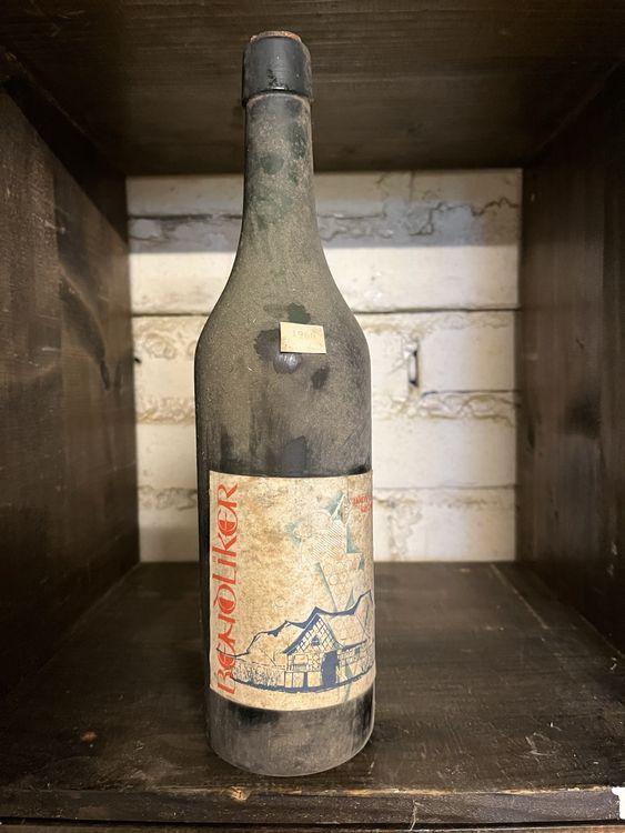 Rotwein (Neu (gemäss Beschreibung)) in Tuggen für CHF 10 – mit ...