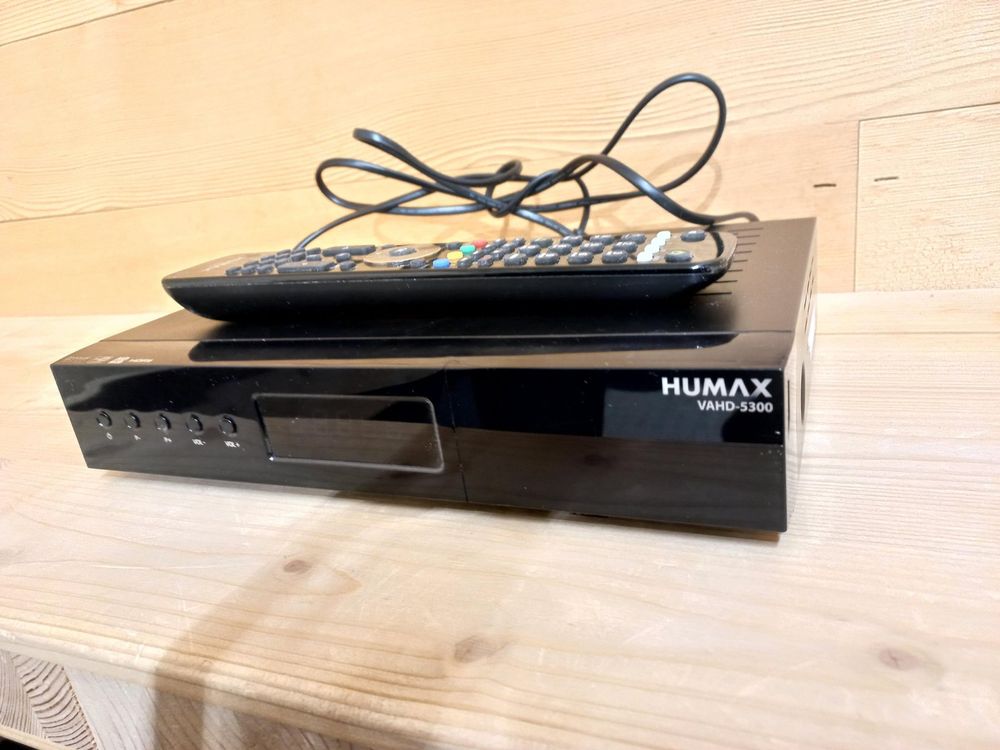 Humax VAHD-5300, Sat-Receiver inkl. Fernbedienung | Kaufen auf Ricardo