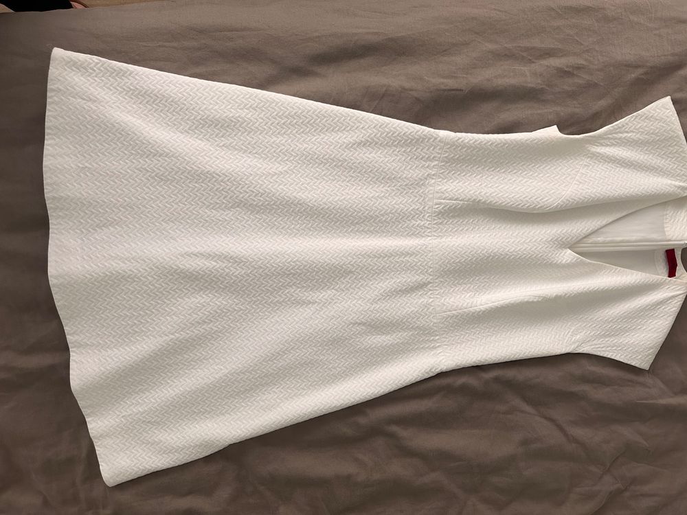 (KOPIE) HUGO Kleid weiss (Gebraucht) in Luterbach für CHF 80 – mit ...