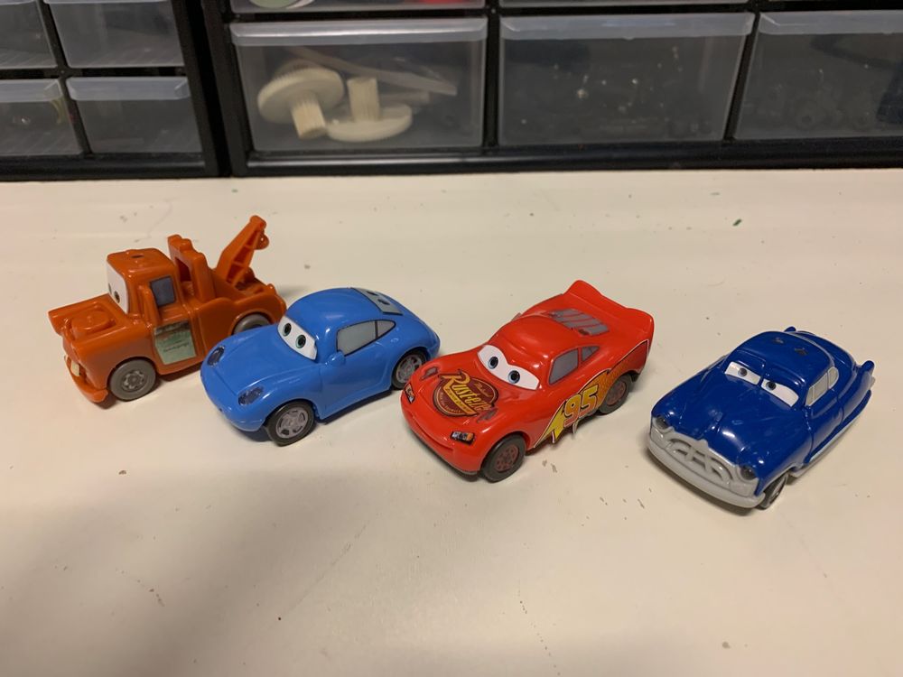 4 Cars Nestlé collection (Gebraucht) in Gorduno für CHF 1 – mit ...